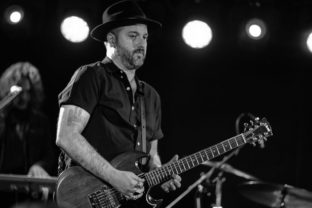 DS Show Review/Photo Gallery: Jesse Malin Performs “Glitter In The ...